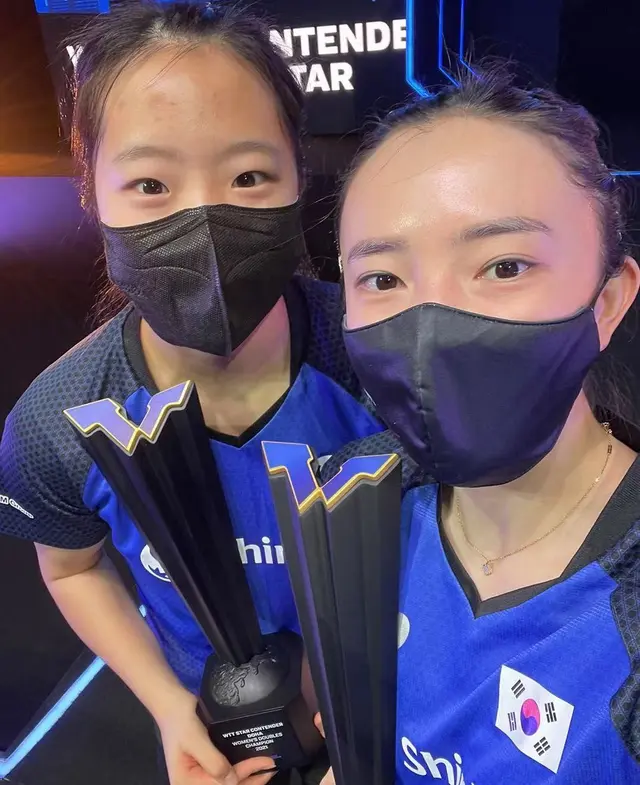 Zhang Benzhi and the championship selfie show their full face! Mima Ito ...