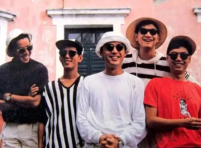 The young man who "learned" from the backstage of the Winner band ...