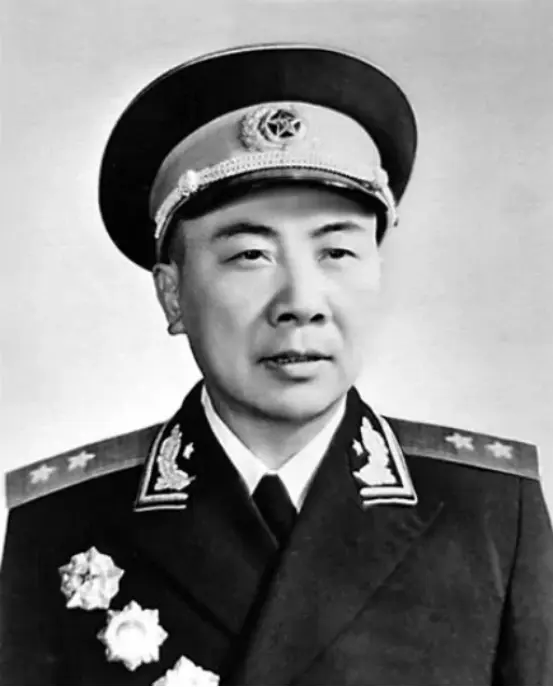 Chairman Mao met Zeng Siyu in 1967 and saw his bloodshot eyes, Chairman Mao: I'm afraid you are ...