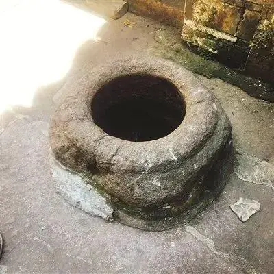 Li Jing led the army to dig "Yijing". In the seventh year of Wude in ...