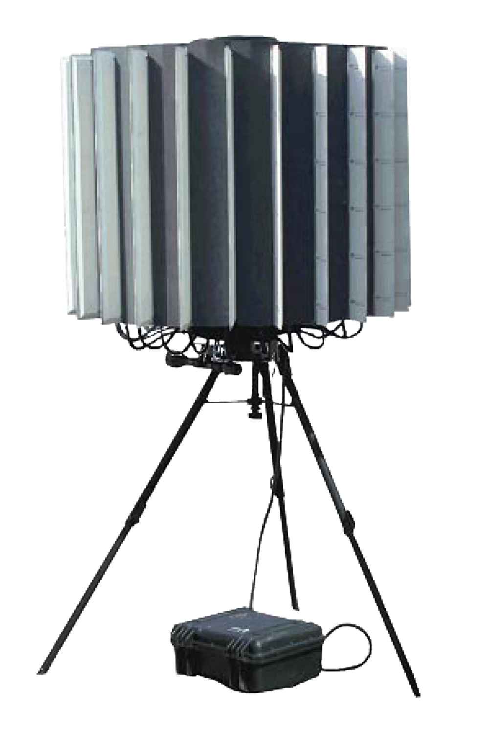 由美国提供的乌克兰 AN/TPQ-49 轻型反迫击炮雷达在乌克兰顿涅茨克州马林卡被顿涅茨克军队缴获 -6parkbbs.com