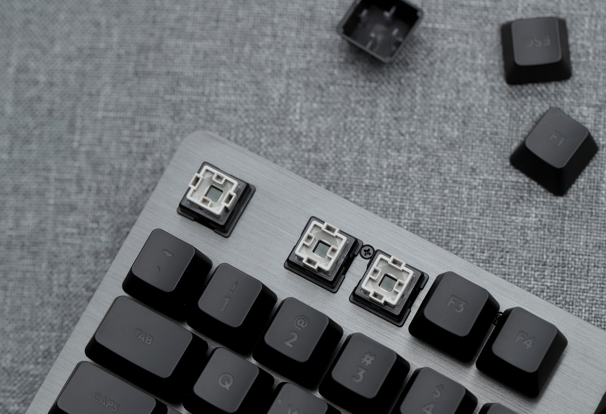 ROMER-G的新手感，罗技G512（到站秀第15期） - 标件库